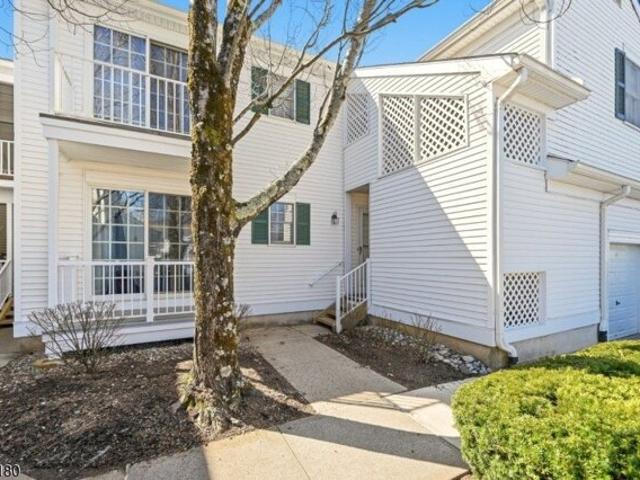 Smithfield Ct Unit,bernards Twp, Condo For Sale