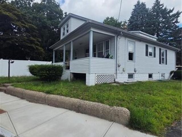 Smithfield Rd, North Providence, Home For Sale