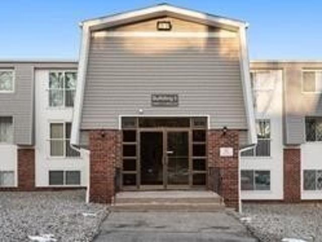 Smithfield Rd Apt, North Providence, Condo For Sale