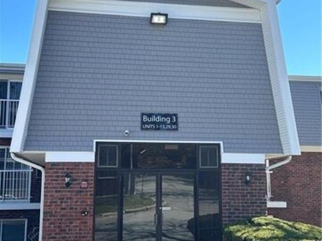 Smithfield Rd Apt, North Providence, Condo For Sale