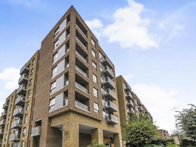 Smithfield Square, Crouch End, 2 Bedroom Flat