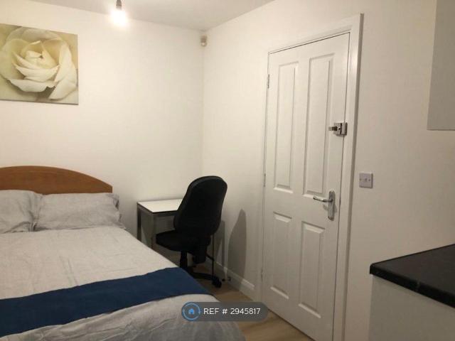 Smiths Court, Northampton NN4, Room to rent, £720 pcm | PrimeLocation