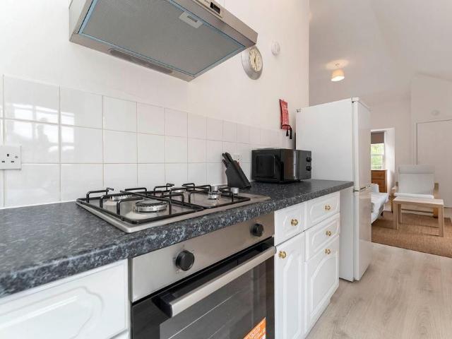Smith's Place, Edinburgh EH6, Studio to rent, £925 pcm | PrimeLocation