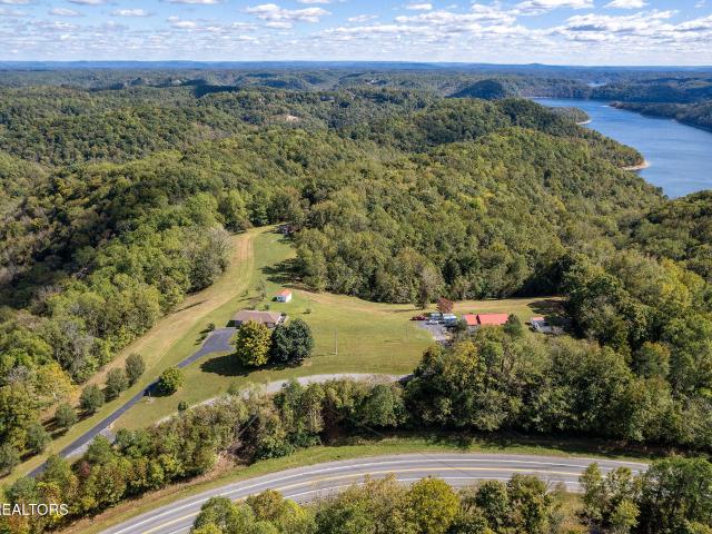 Smithville Hwy, Silver Point, TN 38582