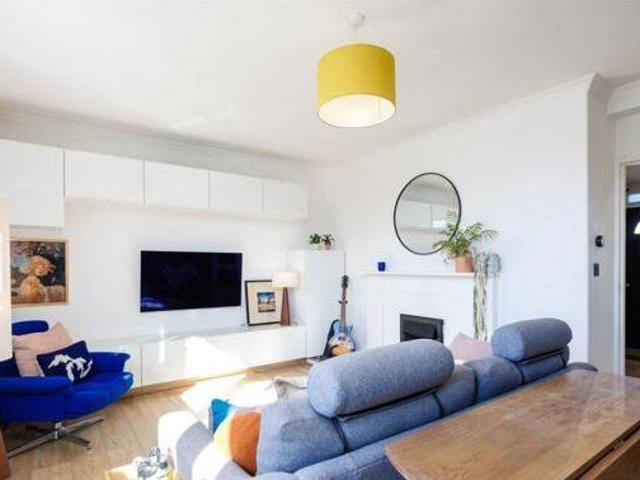 Smithwood Close, London, 1 Bedroom Apartment