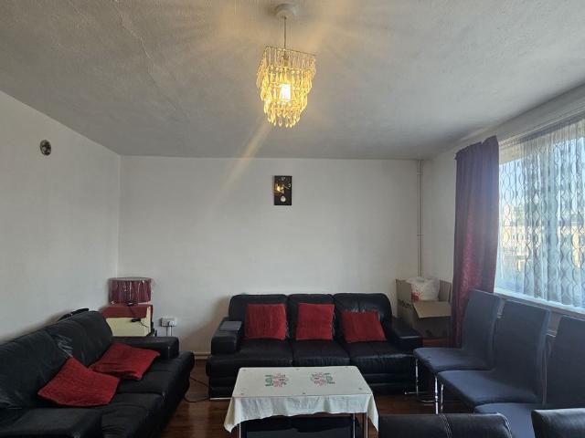 Smithy Street, London E1, 3 bed flat to rent, £2,850 pcm | PrimeLocation