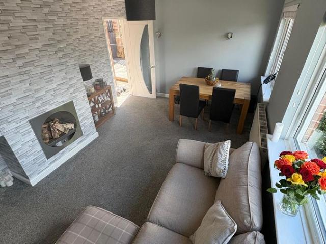 Smithy Wood Crescent, Sheffield S8, 2 bed terraced house to rent, £1,000 pcm | PrimeLocation