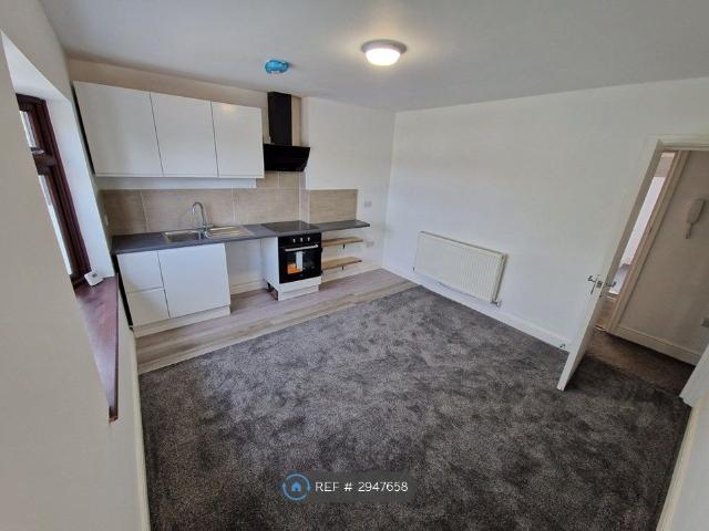 Smisby Road, Ashby De La Zouch LE65, 2 bed flat to rent, £895 pcm | PrimeLocation
