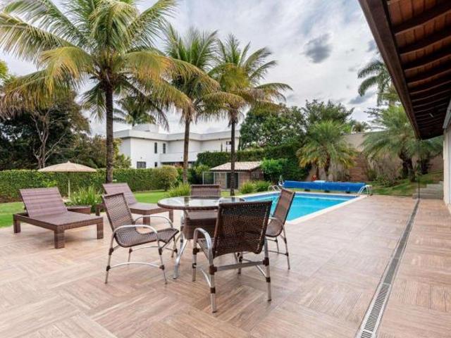 SMLN MI CONDOMINIO PORTO SEGURO LAGO NORTE! CASA TERREA, COM 4 SUITES!