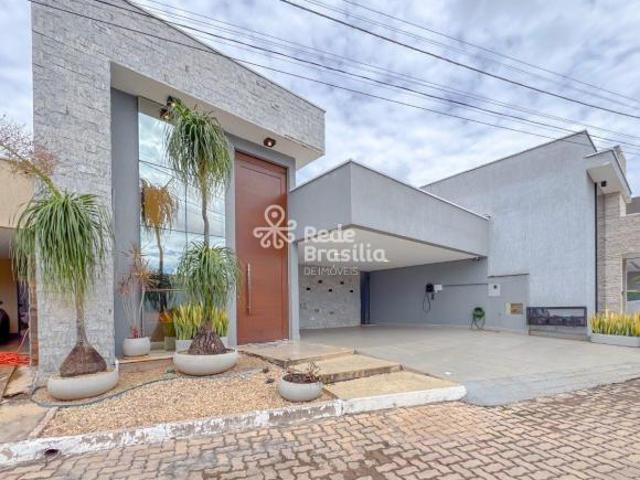 SMPW CASA ALTO PADRÃO COM PISCINA 3 QUARTOS SENDO 3 SUÍTES NÃO ACEITA FINANCIAMENTO