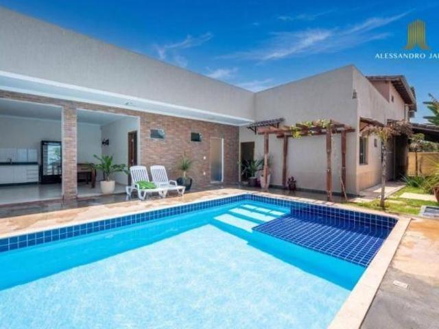SMPW Quadra 4 | Casa com piscina, churrasqueira e 5 quartos