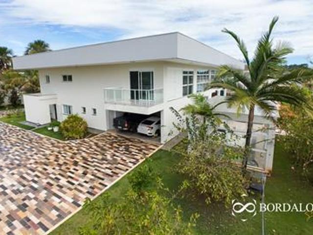SMPW Quadra 5 Casa espetacular em condomínio fechado no Park Way