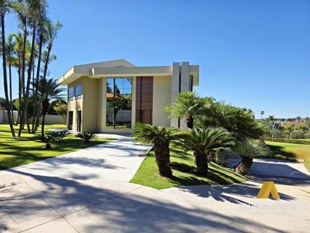 SMPW Quadra 5 Conjunto 2 Casa novinha, 700m² 5 quartos, 4 suítes, Proprietário bom de negócio