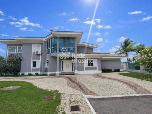 SMPW Quadra 20, Casa à venda no Park Way, 4 Suítes, Piscina e 2.500m² de Exclusividade