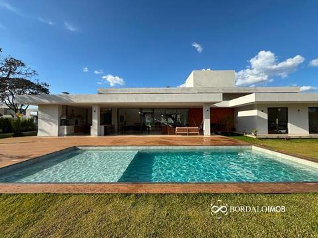 SMPW Quadra 26 Casa de Alto Padrão Sofisticada com 5 Suites Possui Habite se