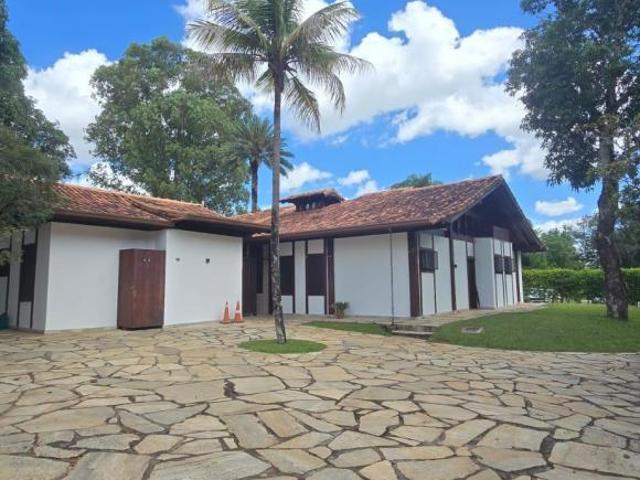 SMPW quadra 26 Park Way 3 suítes e, frente a epia