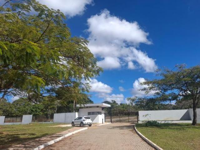 SMPW Q 16, localização perfeita, plano, totalmente estrurado, escriturado! 61991246747