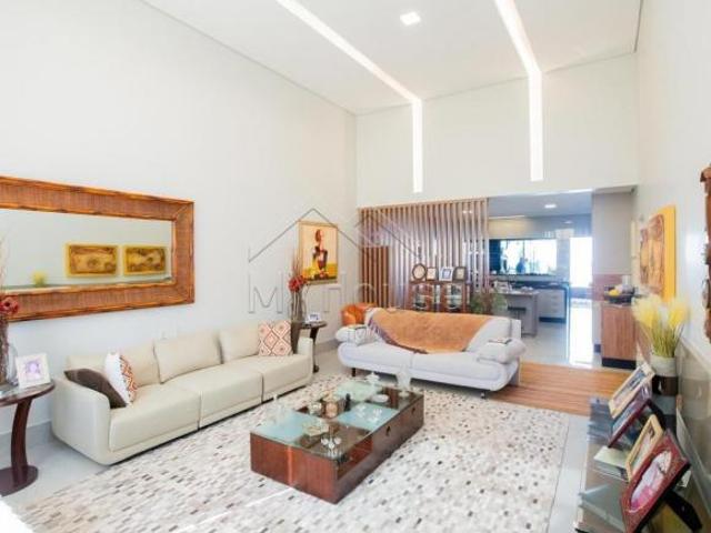 SMPW Qd.01 Park Way Casa de Alto Padrão – 3 Suítes Condomínio Fechado