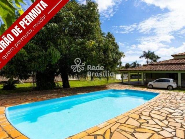 SMPW 1 | Casa térrea com 4 quartos suítes 4 vagas de garagem área de lazer Park Way