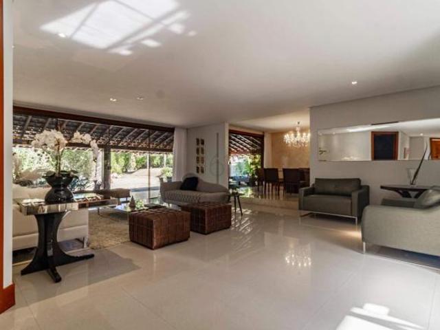 SMPW 28: LINDA CASA EM CONDOMÍNIO DE LUXO