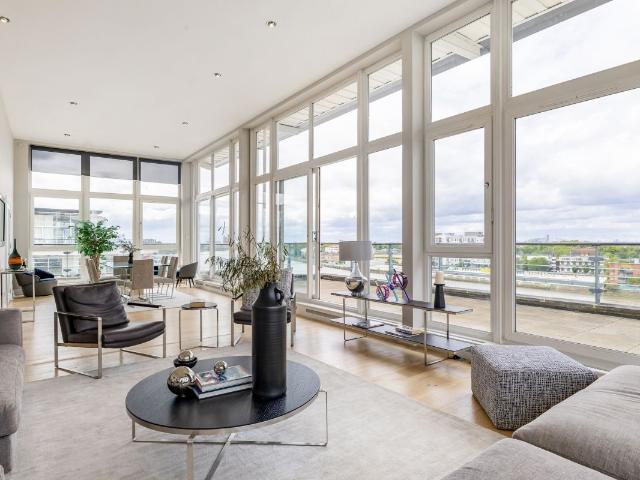 Smugglers Way, London SW18, 3 bed flat to rent, £15,000 pcm | PrimeLocation