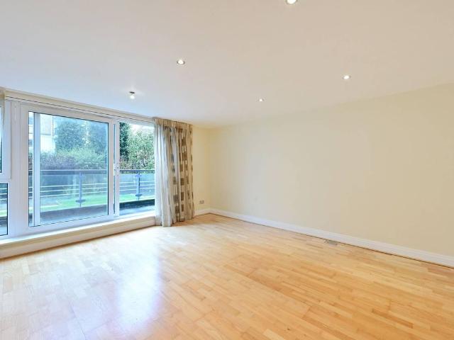 Smugglers Way, Wandsworth, London SW18, Maisonette to rent, £2,550 pcm | PrimeLocation