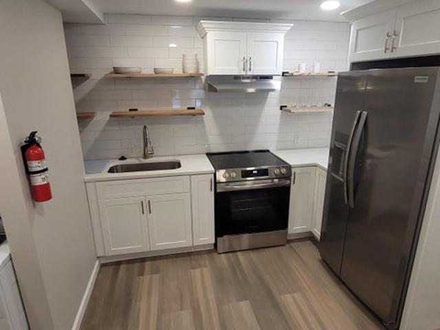 Smyrna House with Living room. Newlyrenovated & co