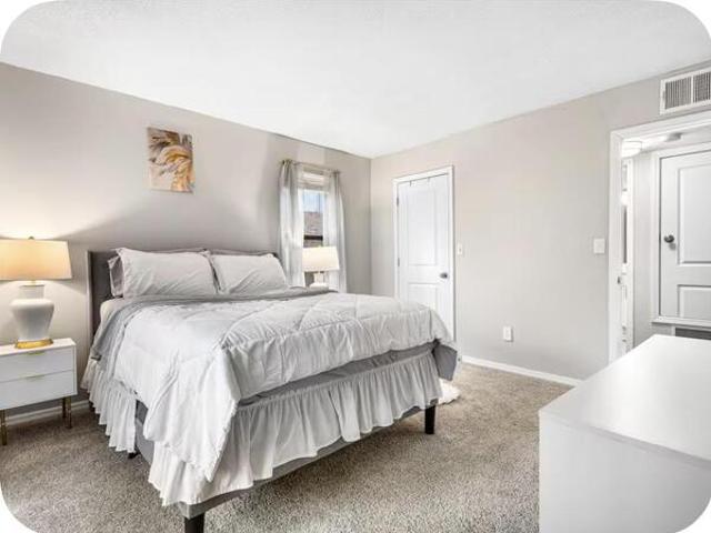 Smyrna private 1b 1b apartment