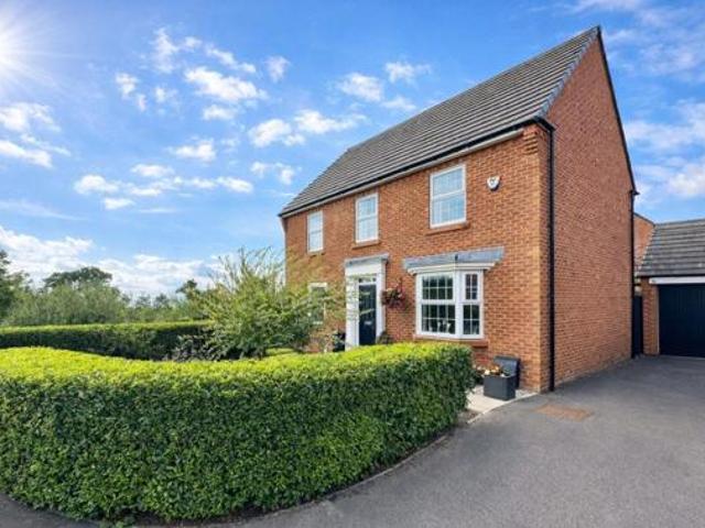 Snow Crest Place, Stapeley, 4 Bedroom Detached