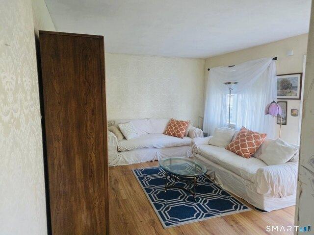 Snow Crystal Ln, Stamford, Home For Sale