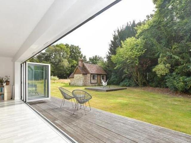 Snow Hill, Copthorne, 5 Bedroom Detached