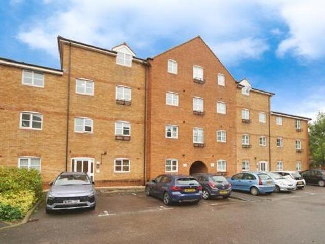 Snowberry Close, Bradley Stoke, 2 Bedroom Flat