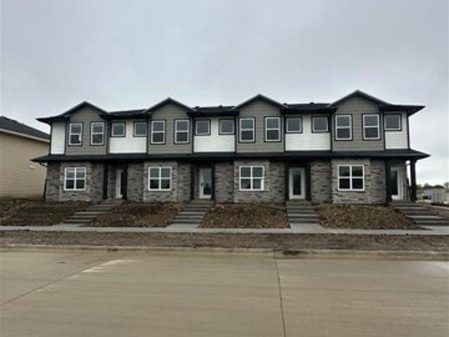 Snowberry Dr Sw, Cedar Rapids, Condo For Sale