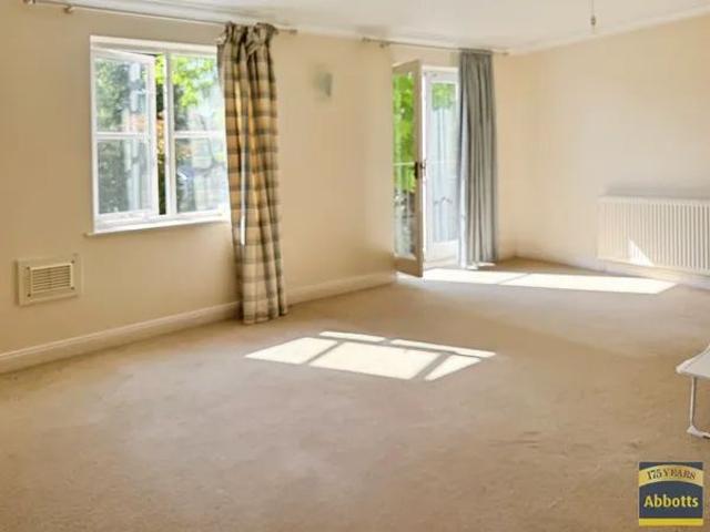 Snowdrop Close, Bury St Edmunds, IP32.