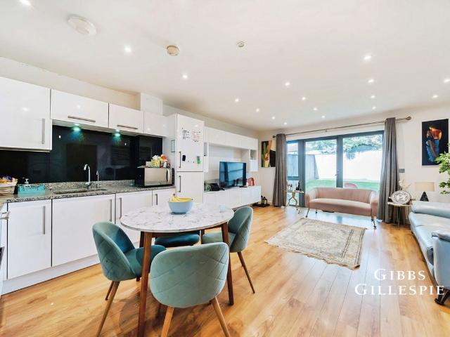 Snowdrop Mews, Pinner HA5, 3 bed terraced house to rent, £2,400 pcm | PrimeLocation