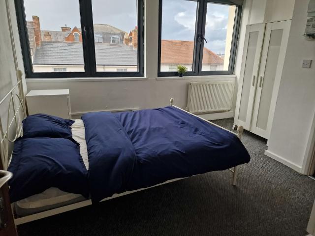 Snowhill, Wolverhampton WV2, Room to rent, £693 pcm | PrimeLocation