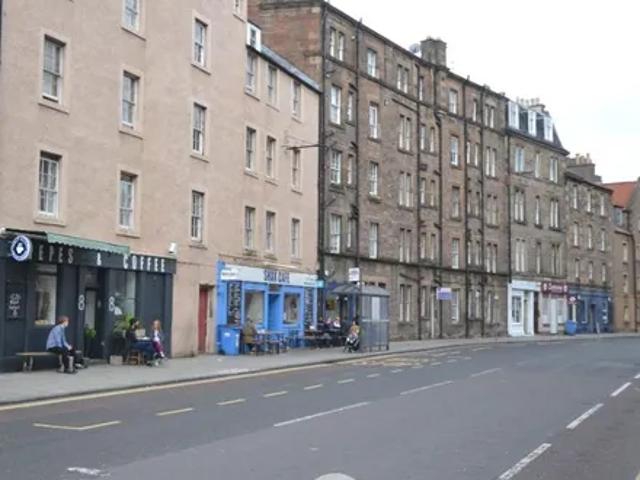 Snax Cafe, 118 Buccleuch Street, City of Edinburgh, EH8 9NQ, United Kingdom | 4 bed apartment for rent #165430188 | Rentberry