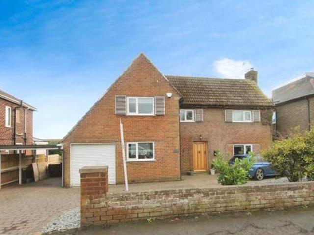 Snackgate Lane, Heighington Village, 4 Bedroom Detached