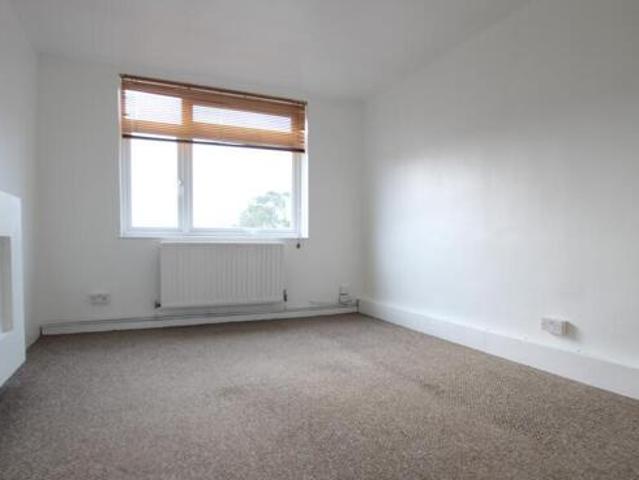 Snakes Lane, East Woodford,1 Bedroom Flat