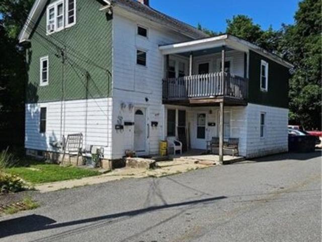 Snells Ct, West Warwick, Home For Sale