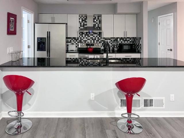 Snellville House with Television. Modern & newlyre