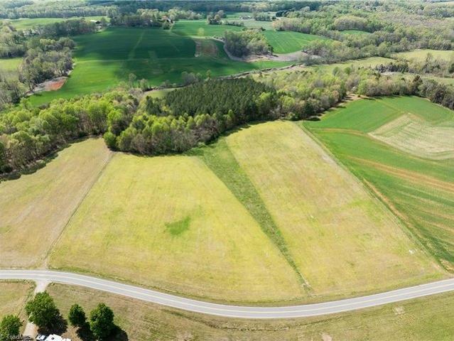 Snider Rd, Yadkinville, NC 27055