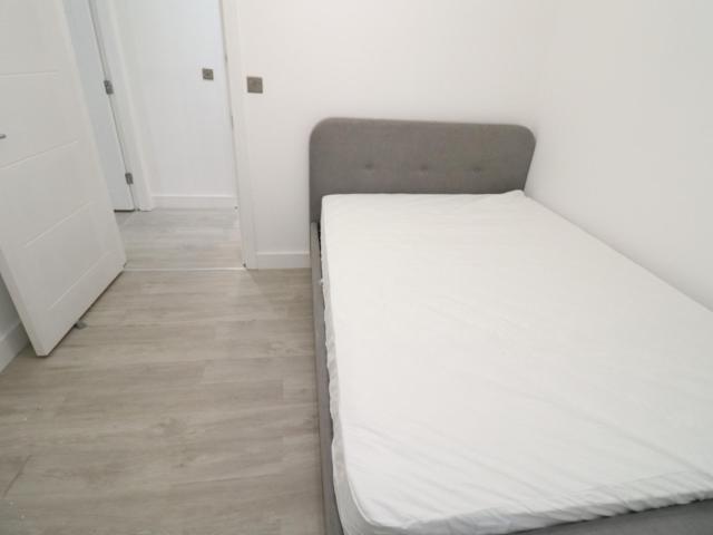 Snug double bedroom in Woolwich Has a Room