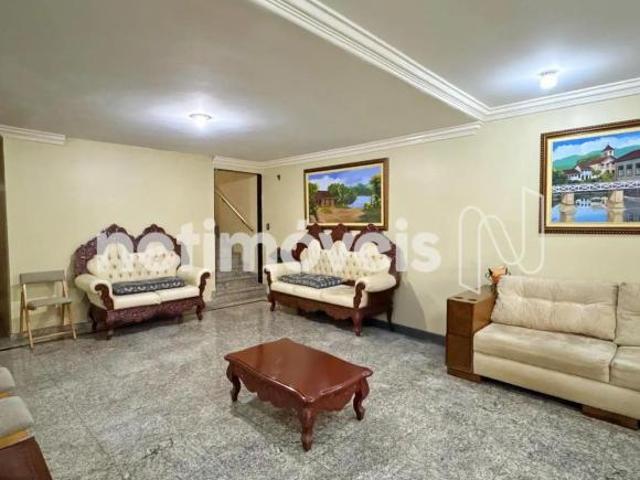 [SS] Ampla Casa com 425m² e Excelente Localização no Cruzeiro Velho