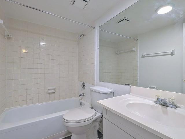 SSET 2 Bedroom Apartment for Rent at 5900 Casa Del Rey Cir, Orlando, FL 32809