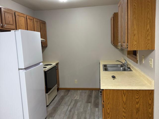 SP2428 2 Bedroom Apartment for Rent at 2428 Spooner Ave, Altoona, WI 54720