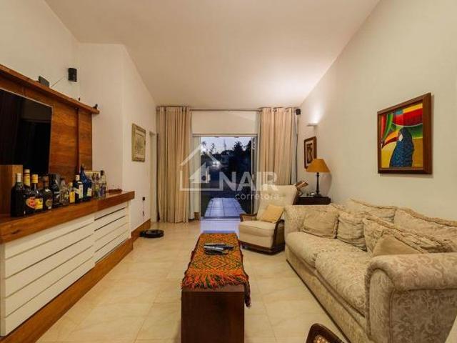 SPMW QD. 15 PARK WAY Casa linear com 3 suítes e lazer privativo