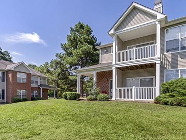 Spotswood Commons 1BR 1BA 797sf