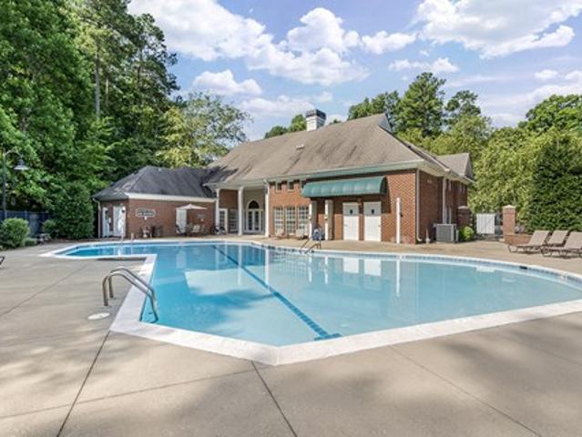Spotswood Commons 1BR 1BA 897sf