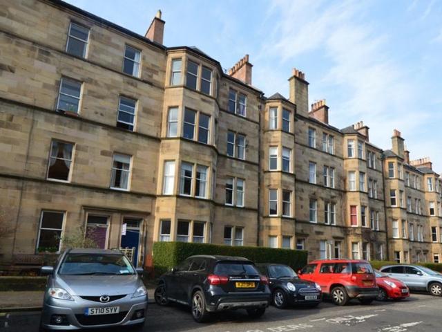 Spottiswoode Street, Edinburgh, EH9 3 bed flat to rent £2,305 pcm £532 pw